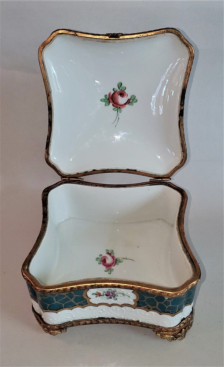 19C Samson Paris Porcelain Trinket Box – Rockwell Antiques Dallas