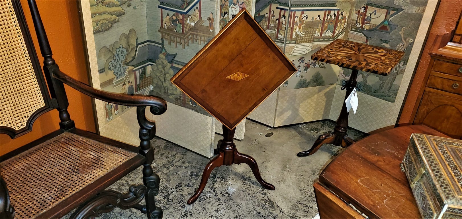Early 19C American Sheraton Tilt top Table of neat proportions ...